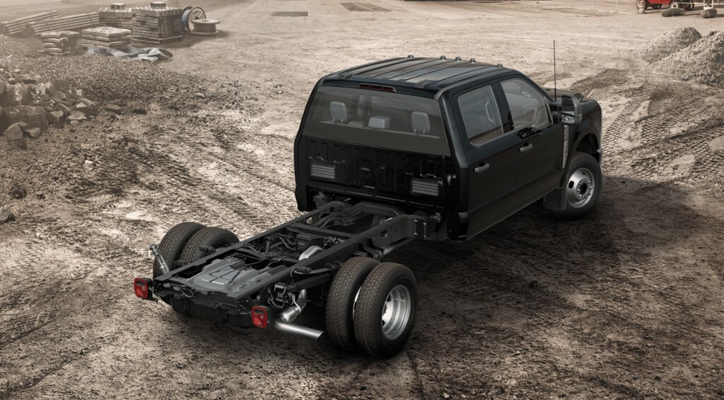 Custom Ford CHASSIS CAB | Build and price Ford Pick up